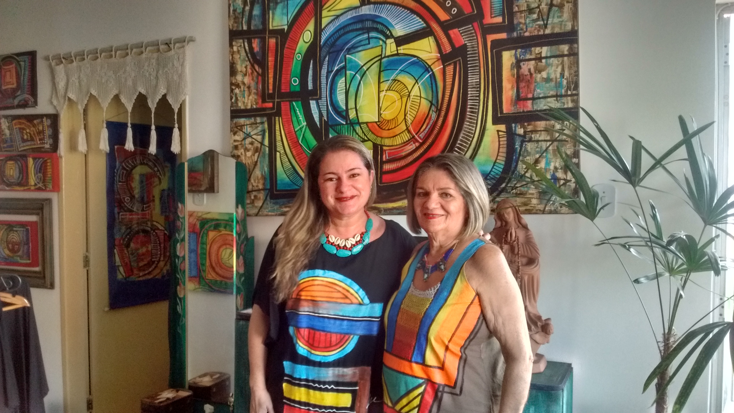 Selo Nº 8: As muitas linguagens visuais de Lú Azul – Blog Aqui Acolá